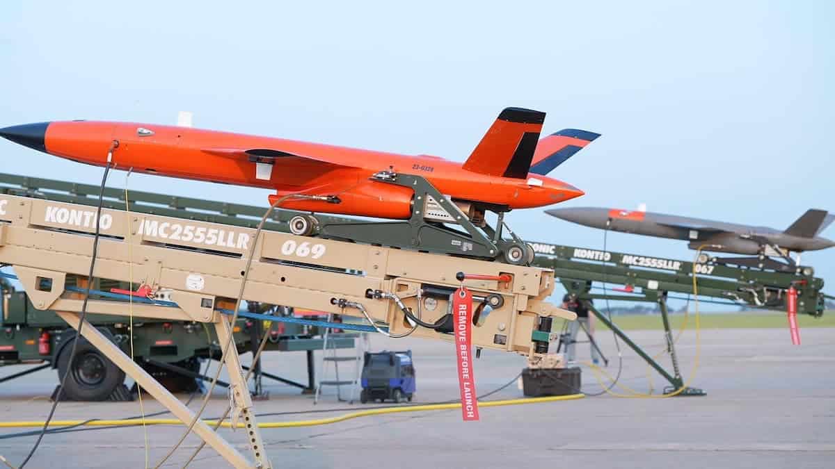 AI Autopilot Successfully Coordinates Multiple Unmanned Jets - Defense ...