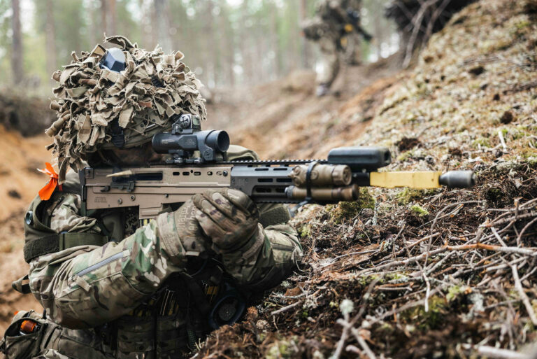 SA 80 | SA-80 A2 Rifle Weight, Barrel Length & Specifications