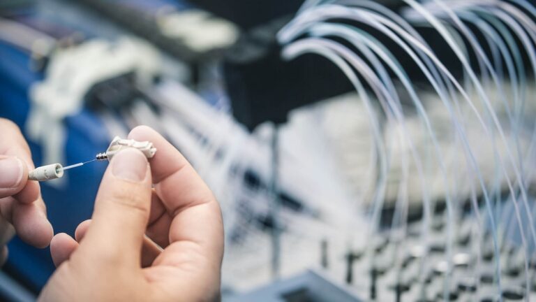 Exploring the Advantages of Fiber Optic Communication - Defense Advancement